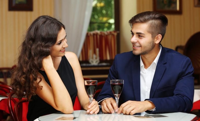 15 Signs That She Likes You and Is Interested in You